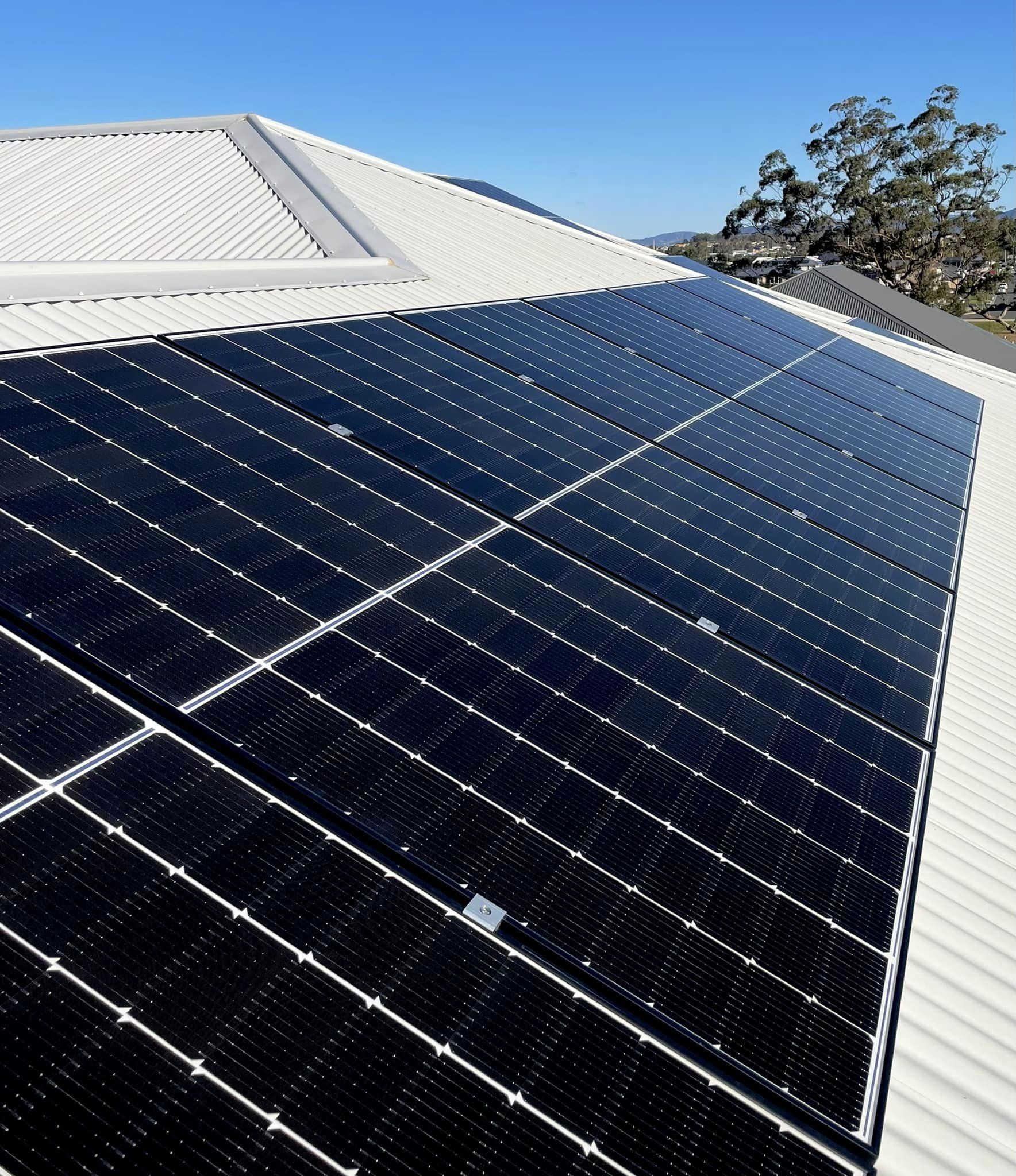 Electrician Wollongong | Solar Installation - Lumos Electrical